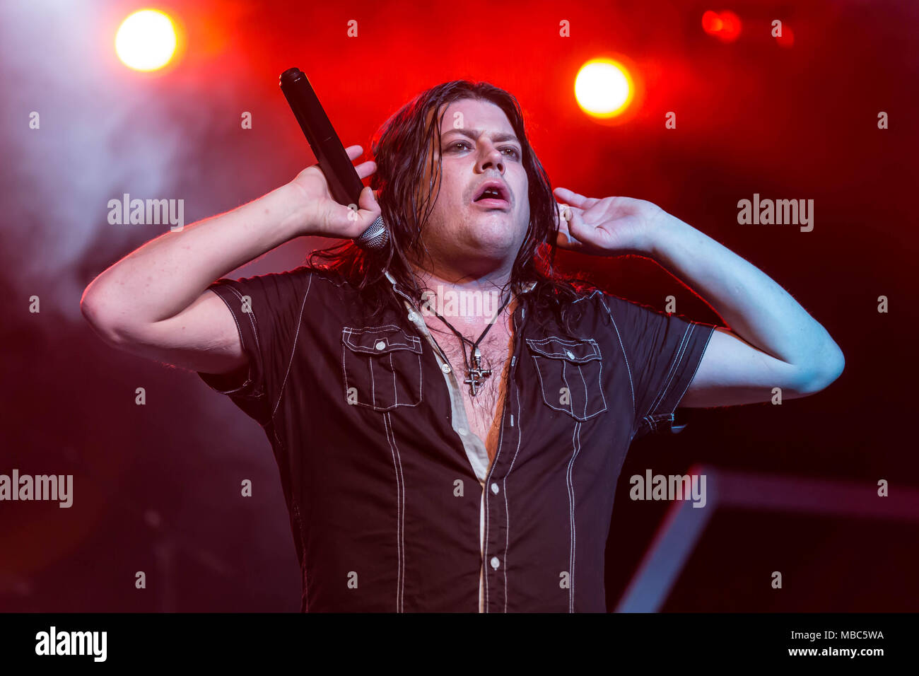 Mark Fox, singer of the Swiss hard rock band Shakra live at Schüür ...