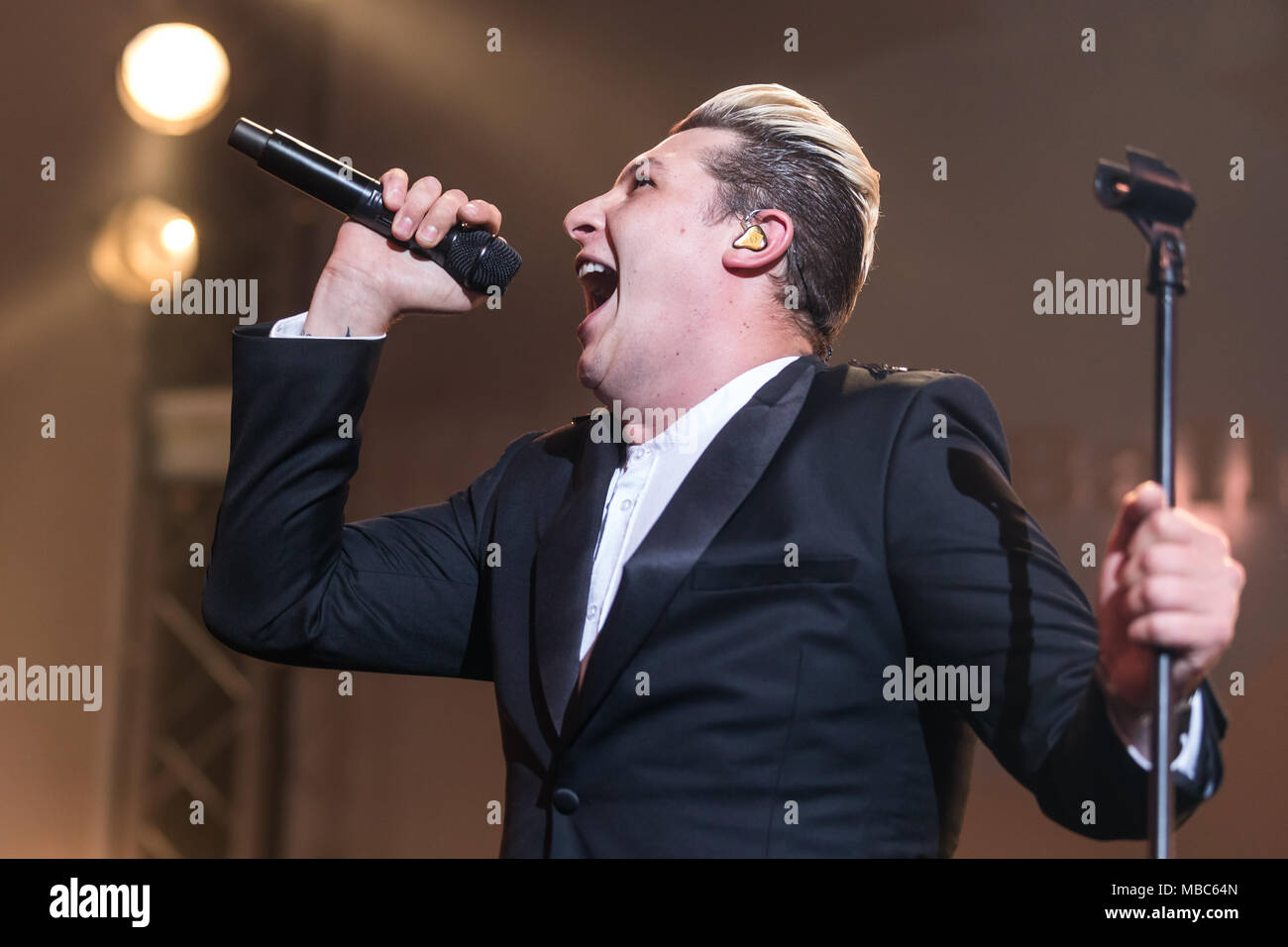 John newman singer hi-res stock photography and images - Alamy