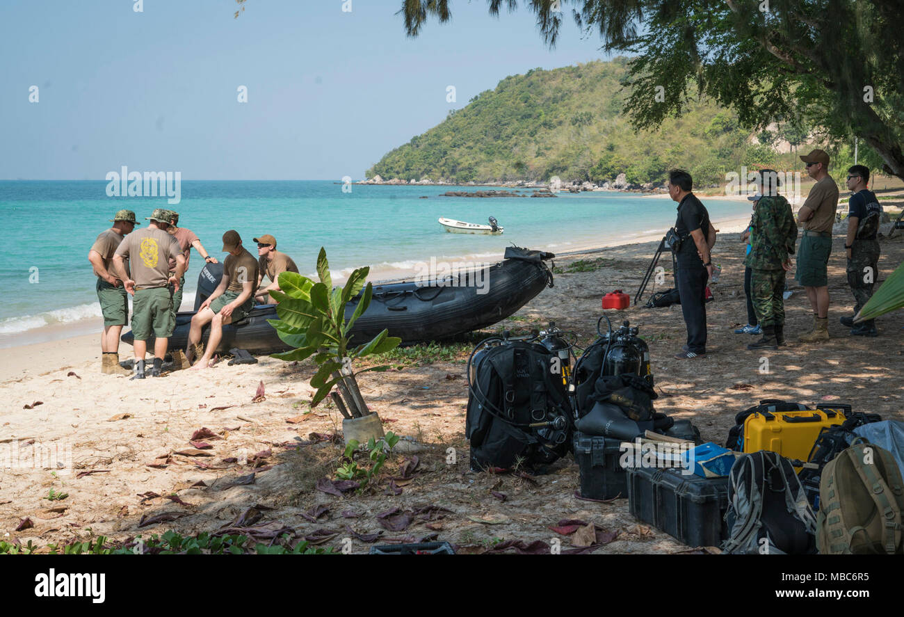 U.S. Navy Sailors assigned to Underwater Construction Team (UCT) 2 ...