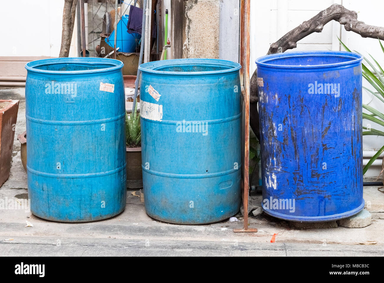 Wheelie bin vector hi-res stock photography and images - Alamy