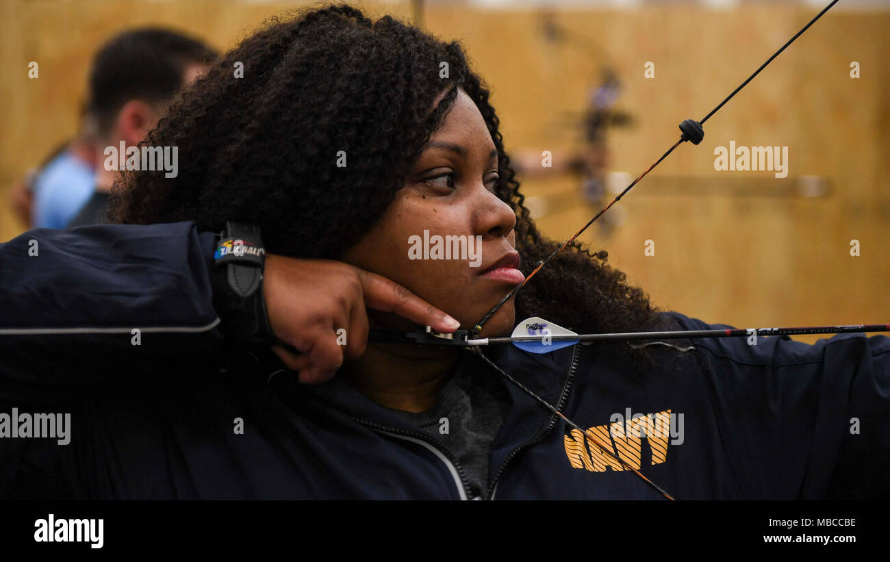 JACKSONVILLE, Fla. (Feb. 19, 2018) Yeoman 3rd Class Alexis King shoots ...