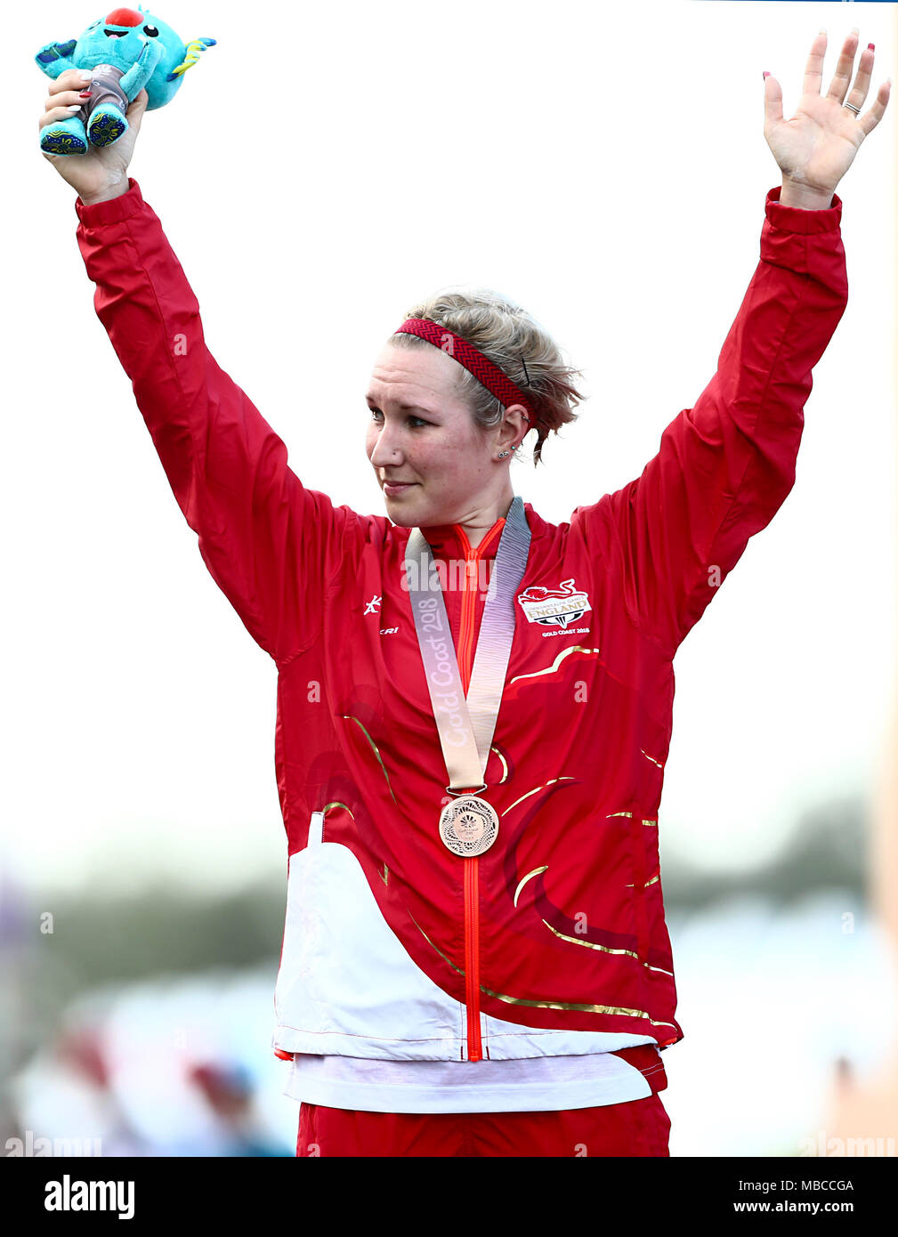 England's Hayley Simmonds celebrates with her bronze medal won in the ...