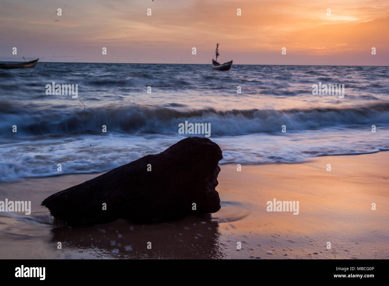 Freetown harbour hi-res stock photography and images - Alamy
