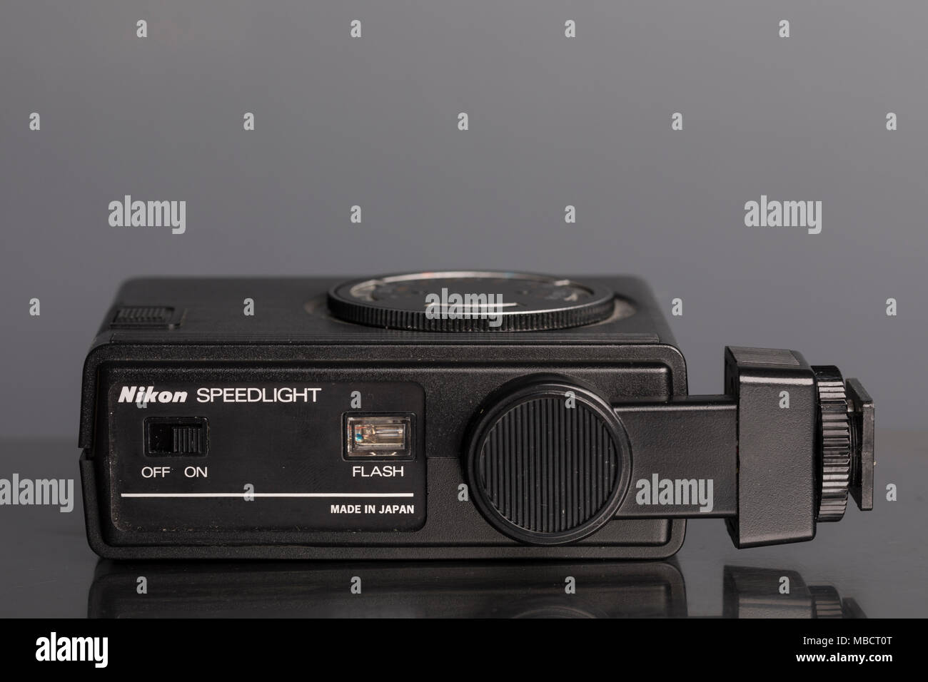 Flashgun hi-res stock photography and images - Alamy