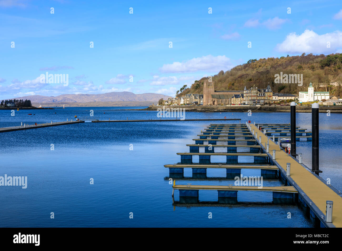 Berthing hi-res stock photography and images - Alamy