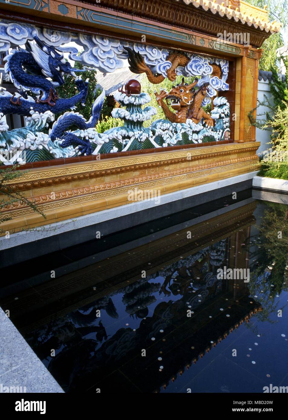 The well in front of the Dragon Wall in the Chinese Garden in Sydney ...