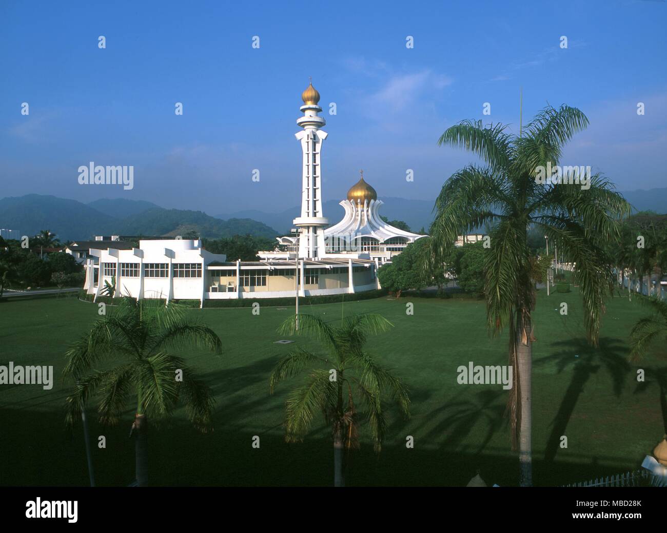 Penang state mosque hi-res stock photography and images - Alamy
