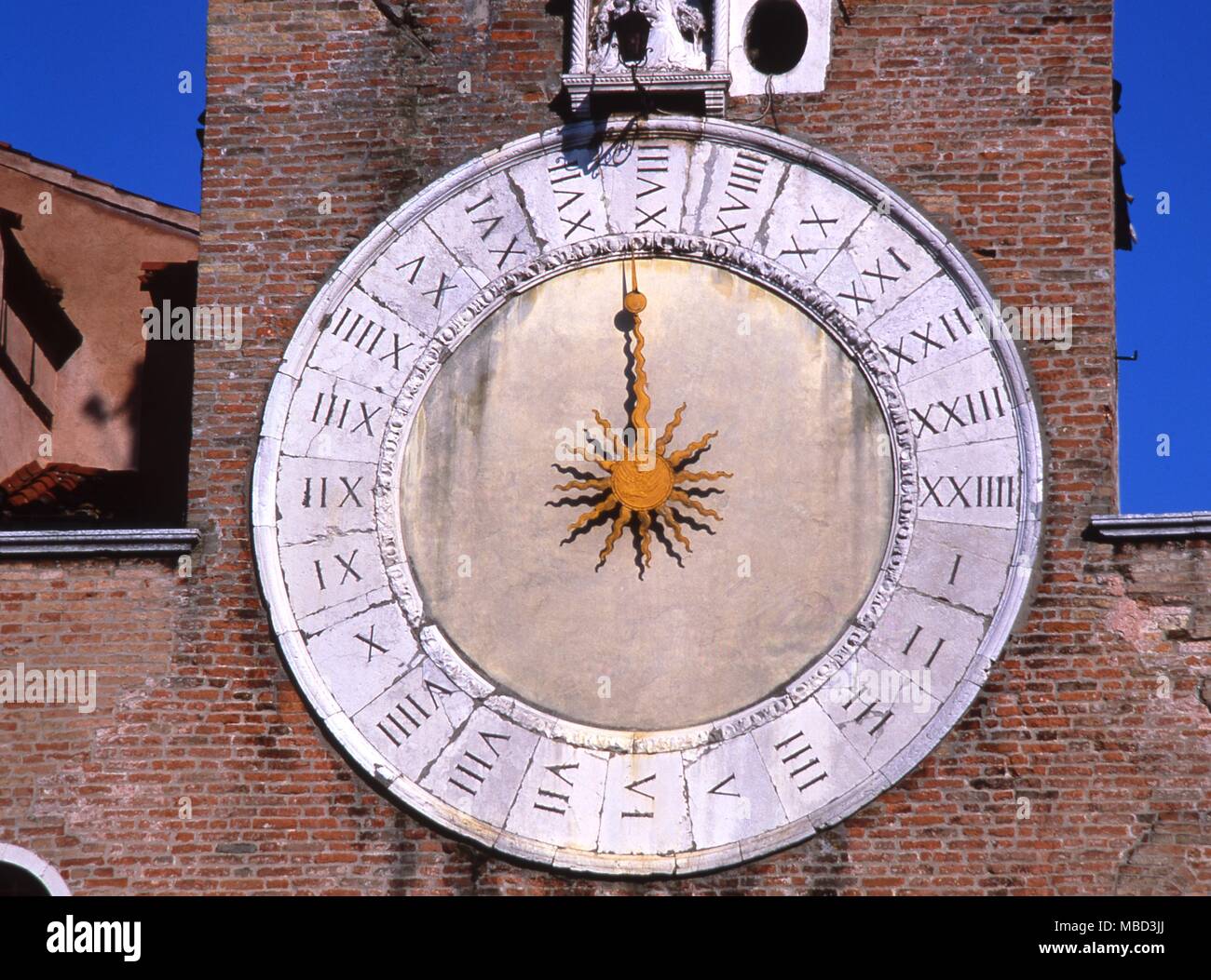 Sundial numerals hi-res stock photography and images - Alamy