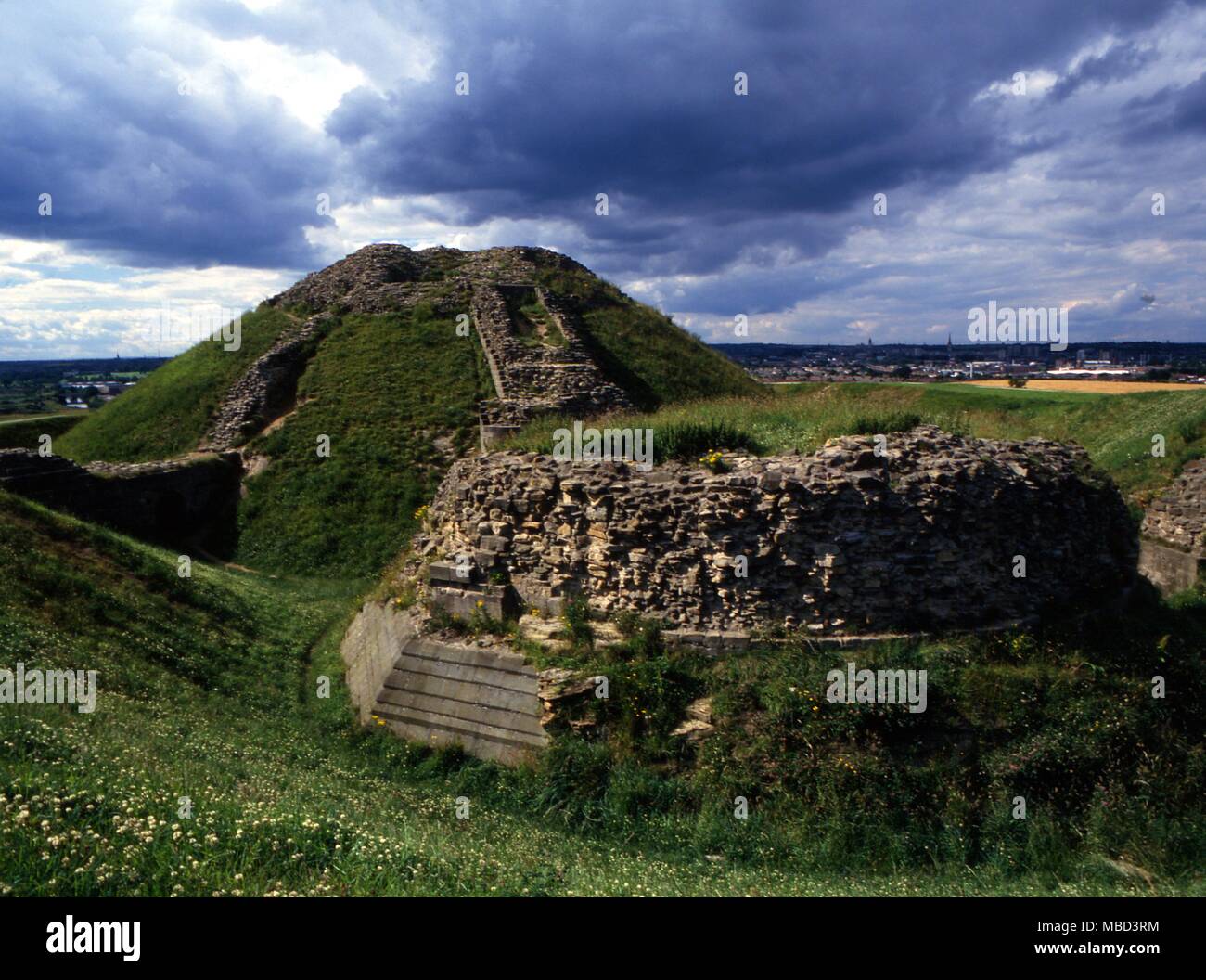 Sandal castle wakefield hi-res stock photography and images - Alamy