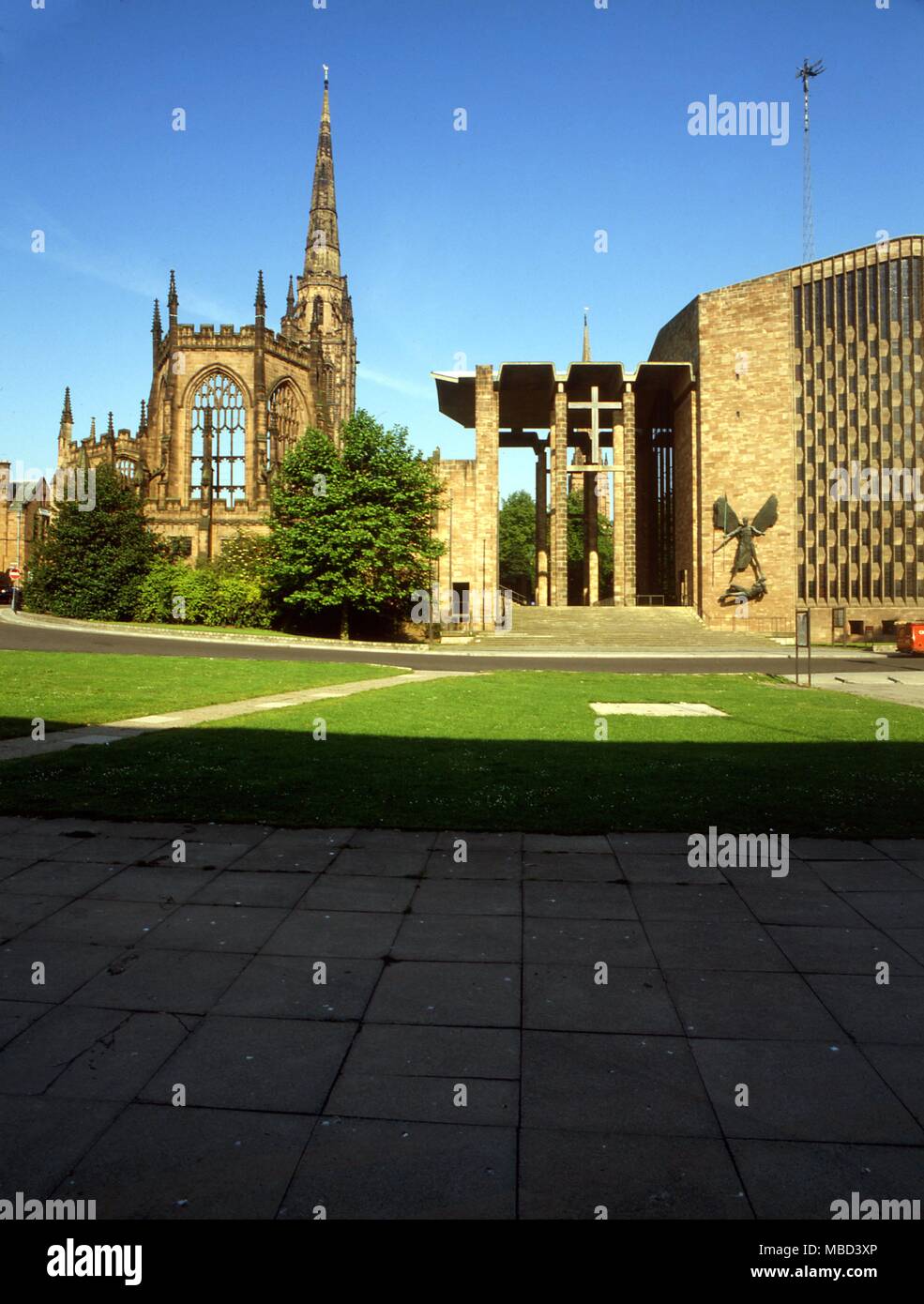 Coventry cathedral and old and new hi-res stock photography and images ...
