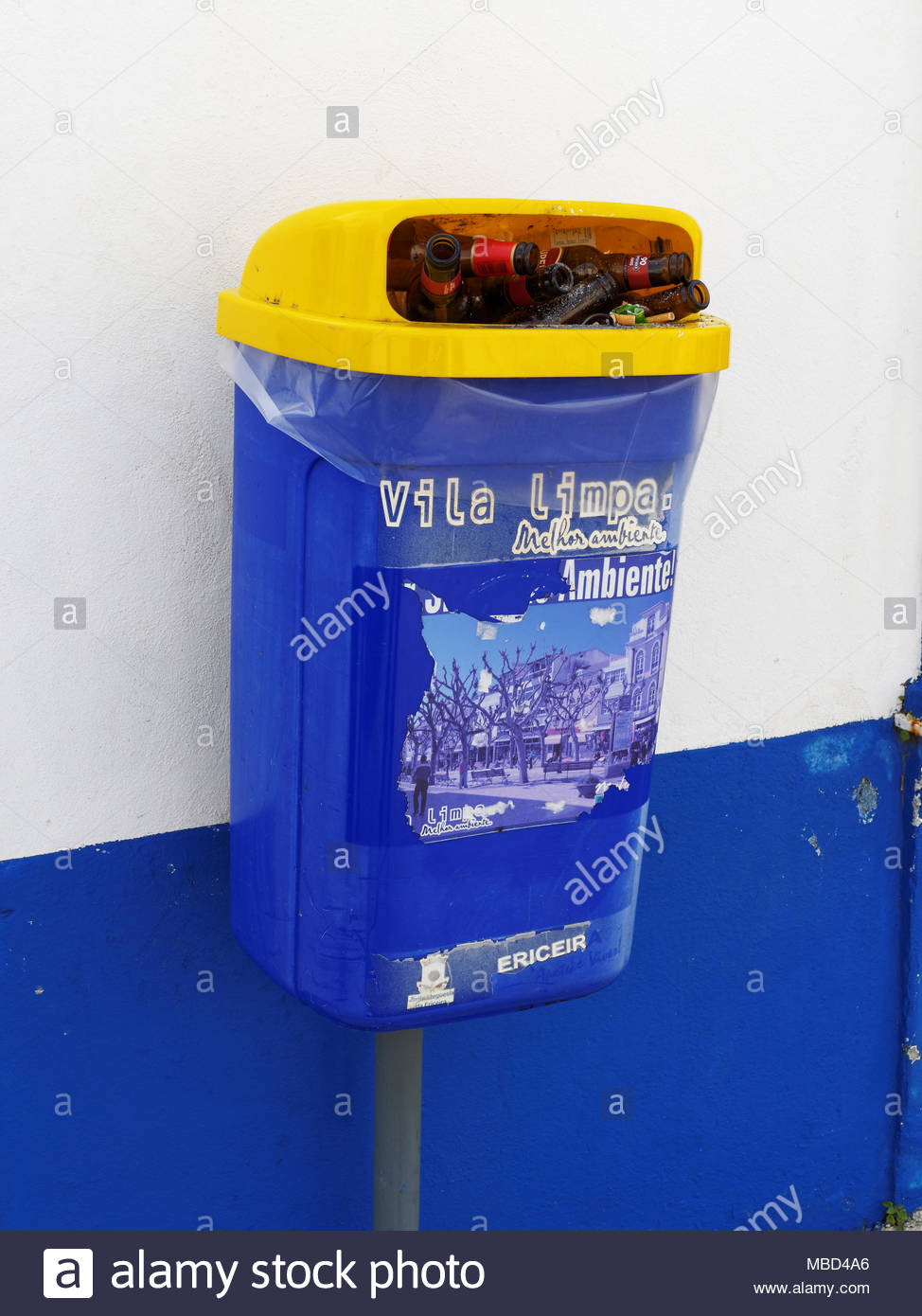 Beer Bottles Bin Stock Photos & Beer Bottles Bin Stock Images - Alamy