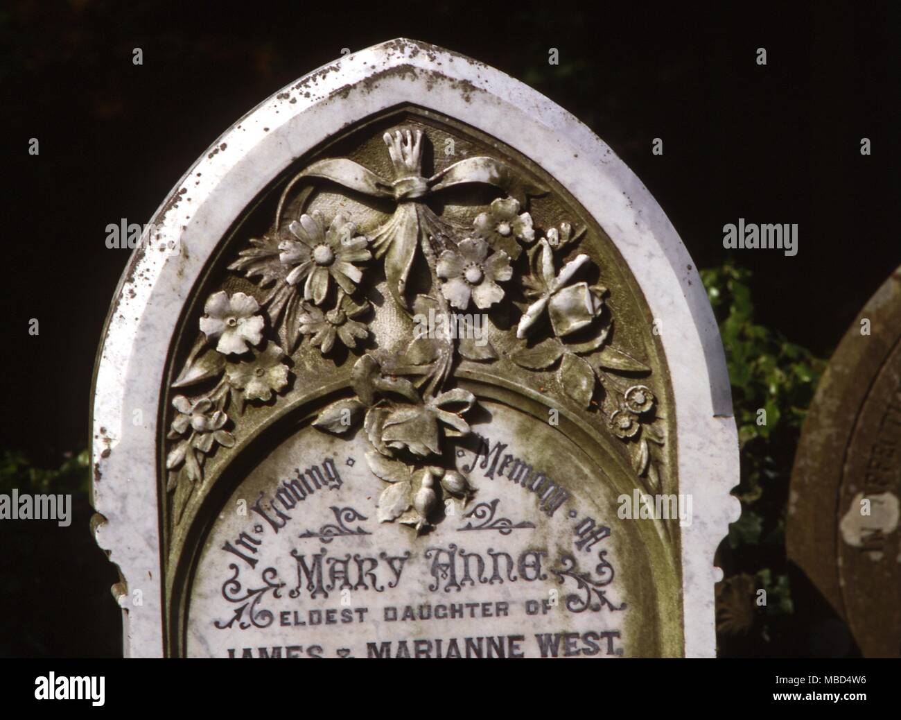 Nineteenth century gravestone hi-res stock photography and images - Alamy