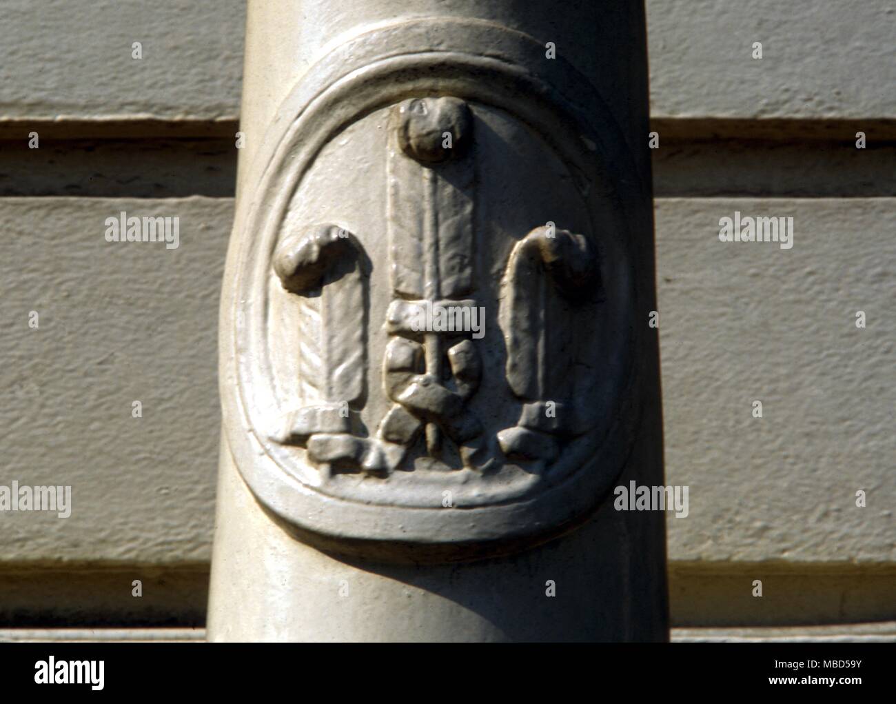 Heraldry symbols hi-res stock photography and images - Alamy