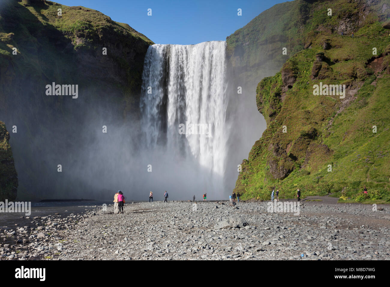 Landscape view skogafoss waterfall hi-res stock photography and images ...