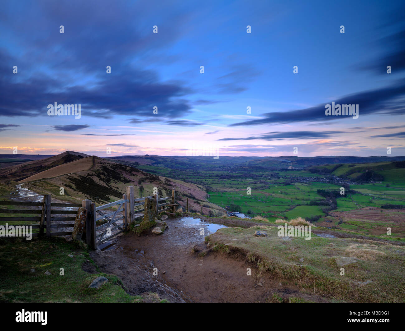 Castleton peak district spring hi-res stock photography and images - Alamy
