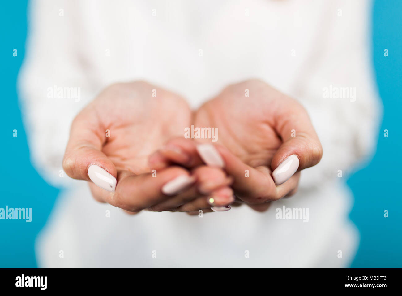 Female hands holding open hi-res stock photography and images - Alamy