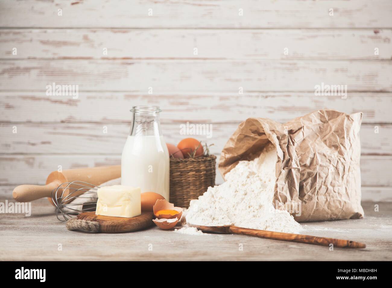 Basic baking ingredients Stock Photo - Alamy