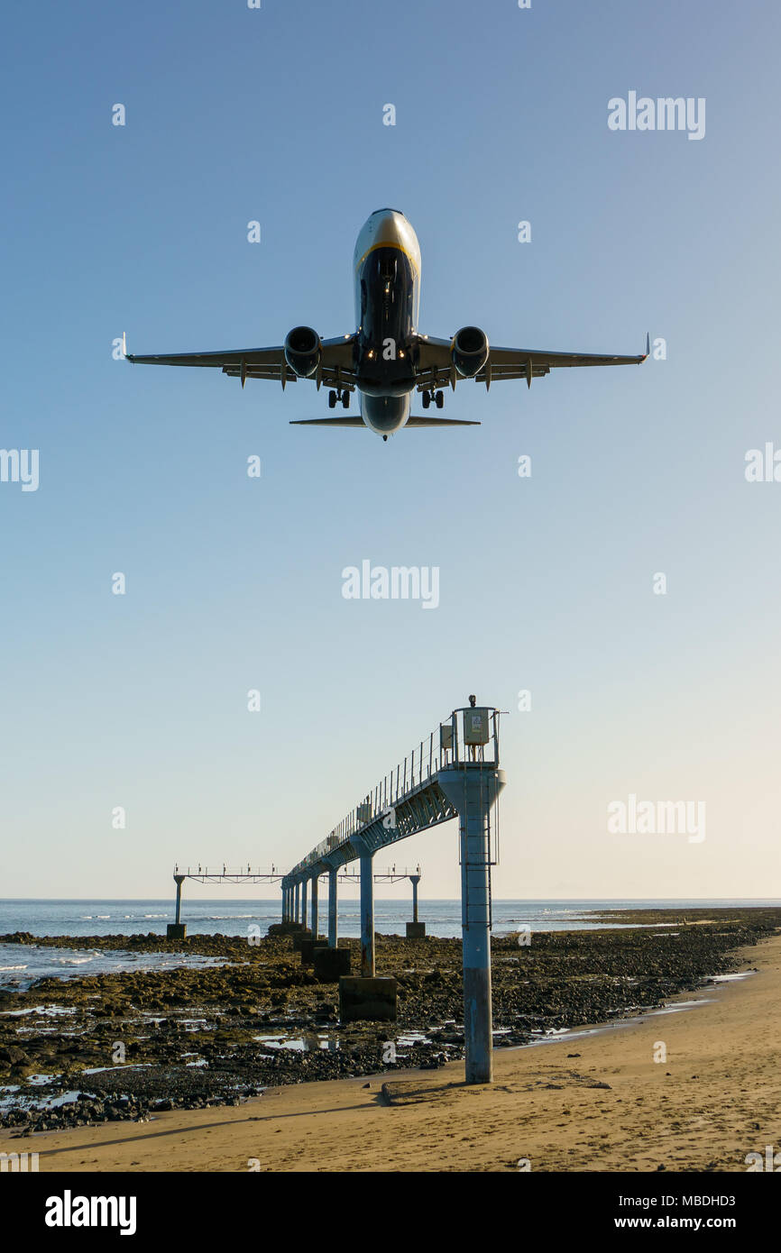 Aircraft beach landing hi-res stock photography and images - Alamy