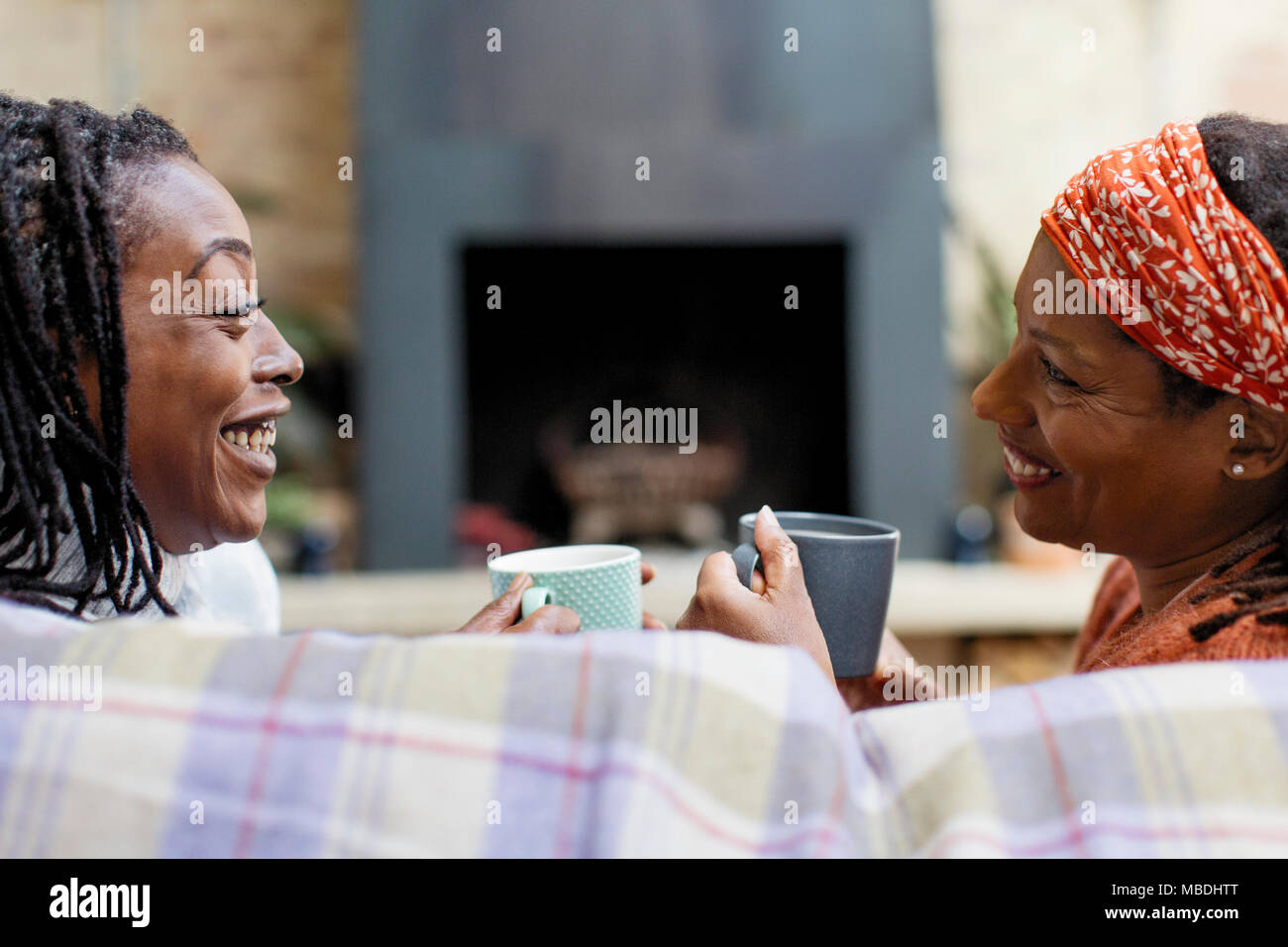 Women smiling tea hi-res stock photography and images - Alamy