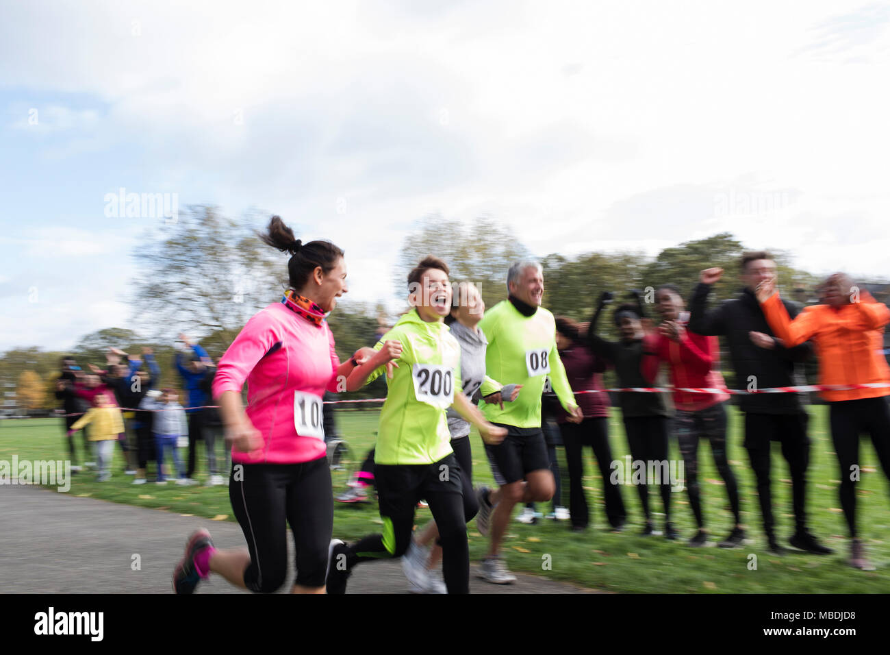 Family runners hi-res stock photography and images - Alamy