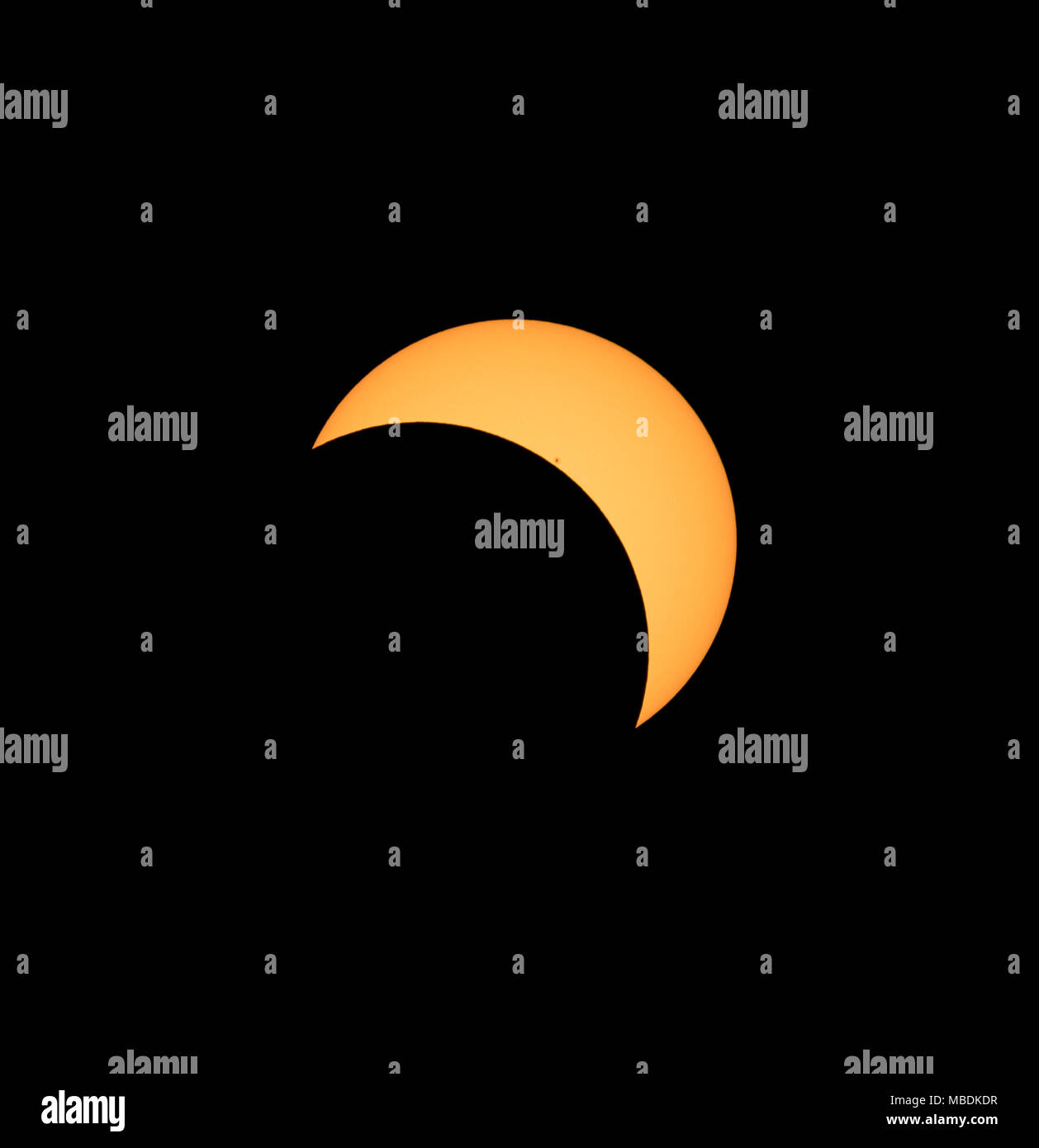 The partial eclipse phase after the total solar eclipse of August 21 ...