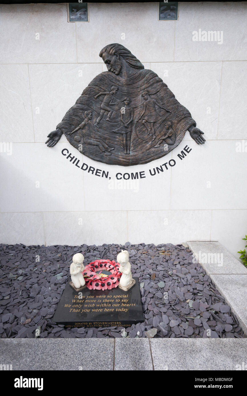 Aberfan disaster memorial fund hi-res stock photography and images - Alamy