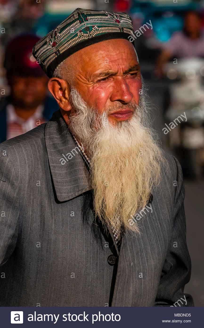 Doğu Türkistan'daki 💕💕 yasaklar..🤬🤬😡😡😱😱 Karşılık olarak Zeytinburnu'nda ...