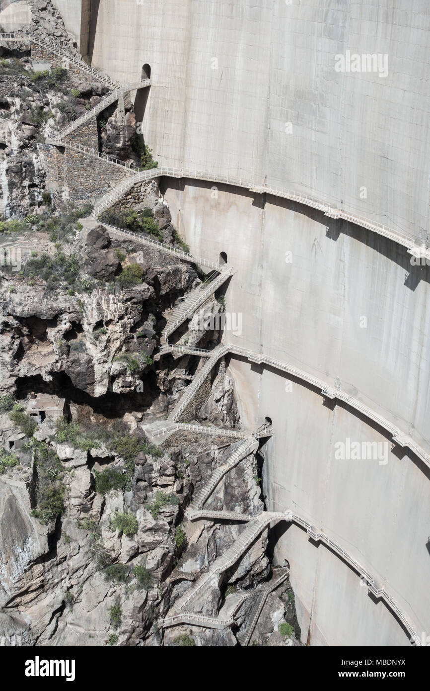 Deep dam hi-res stock photography and images - Alamy