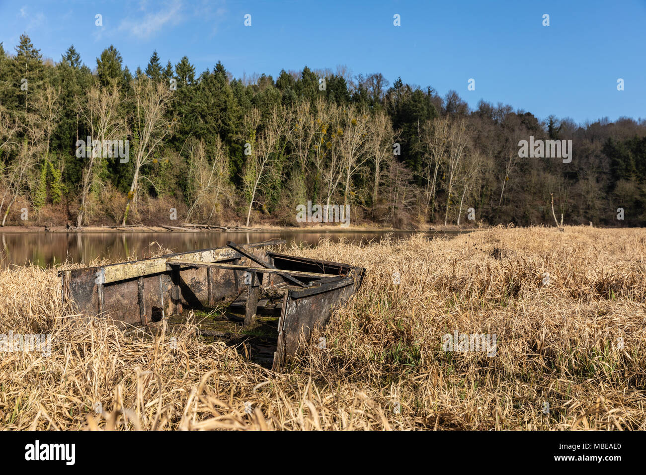 Small boat wreck hi-res stock photography and images - Alamy