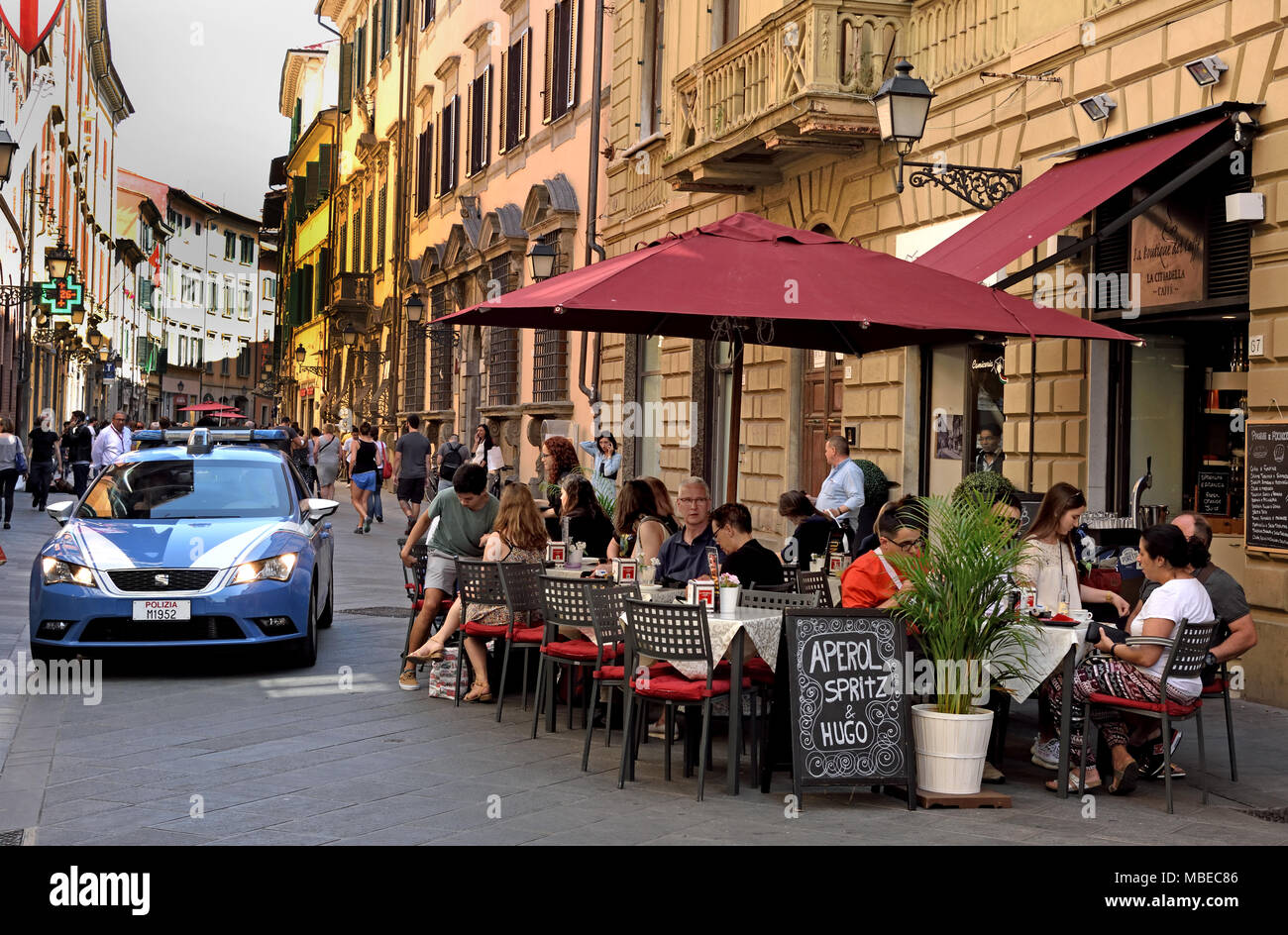 Police restaurant hi-res stock photography and images - Alamy