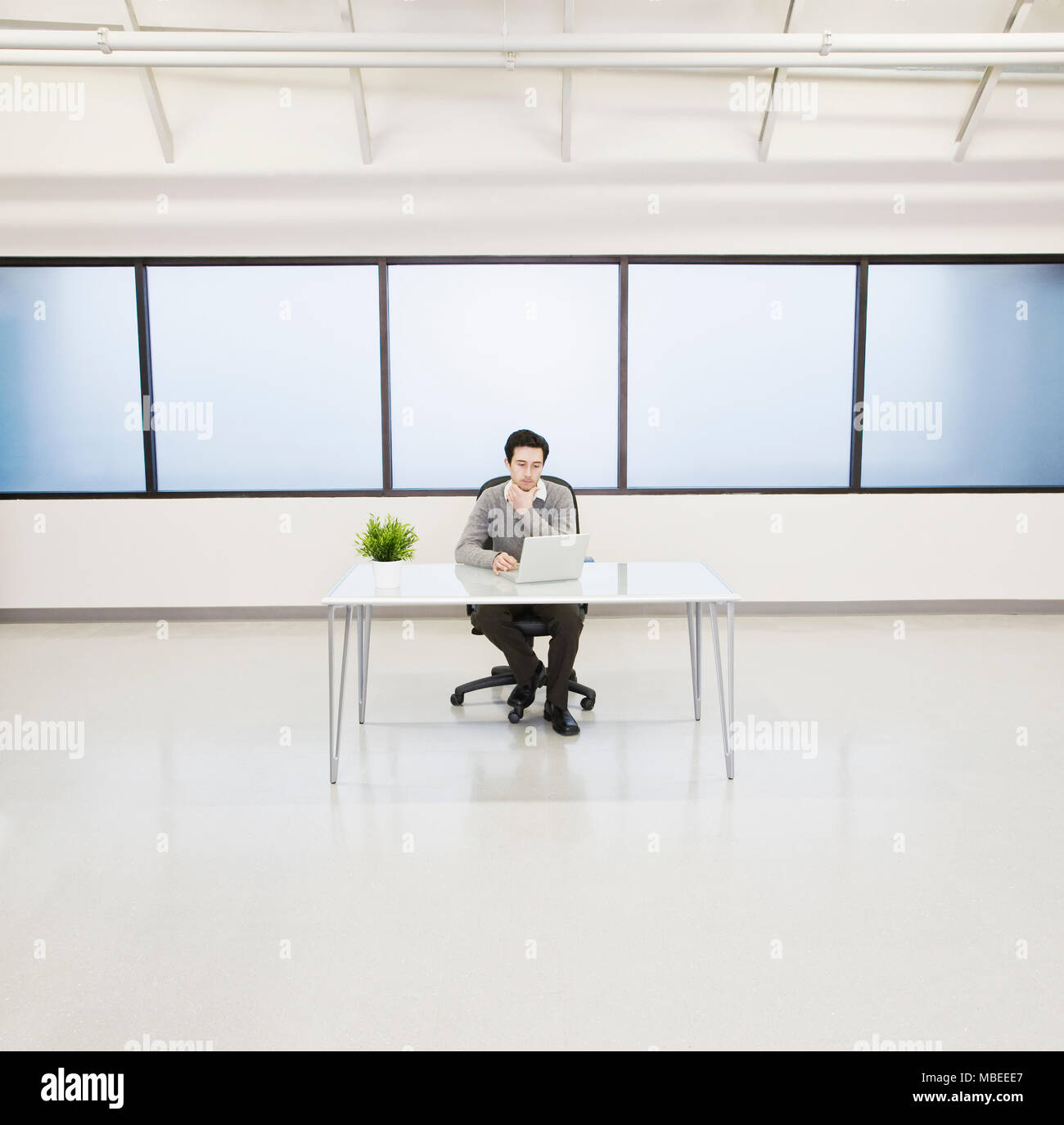 Techncian hi-res stock photography and images - Alamy