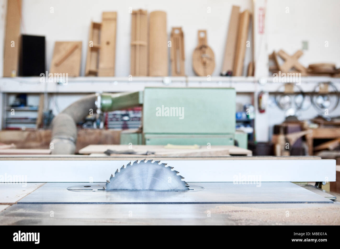 Close up view of a bank saw in a woodworking factory Stock Photo - Alamy
