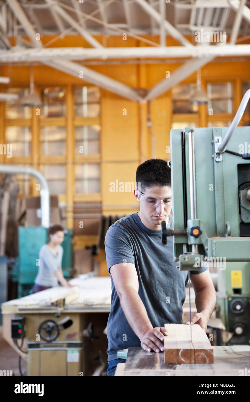 Using band saw hi-res stock photography and images - Alamy