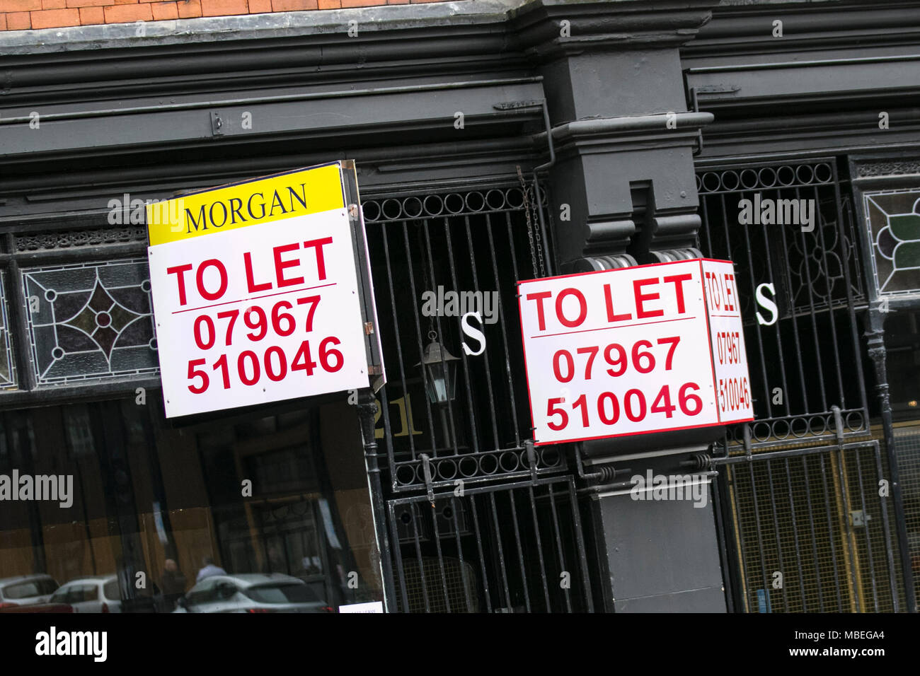 Property lettings boards hi-res stock photography and images - Alamy