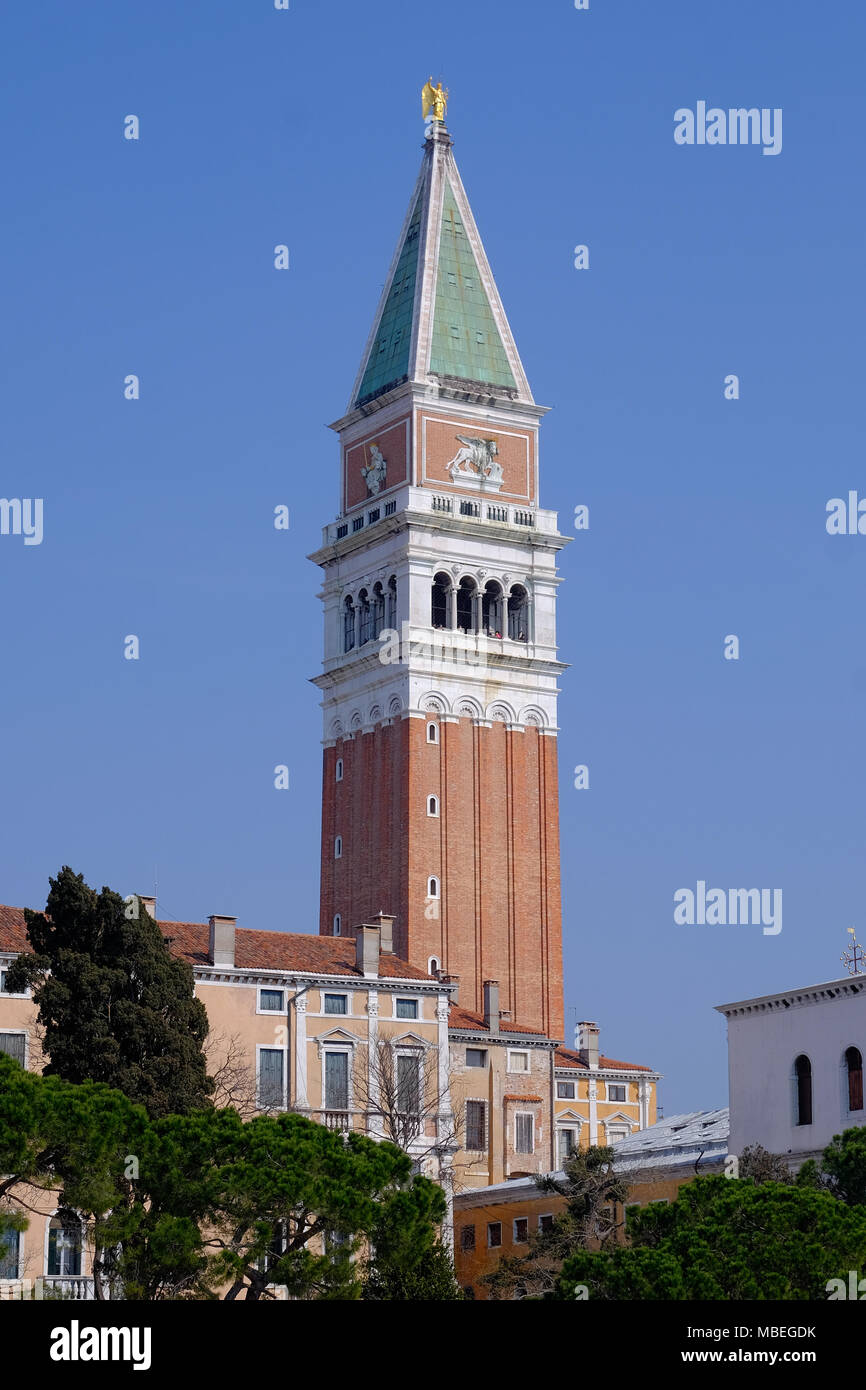 Venician buildings hi-res stock photography and images - Alamy