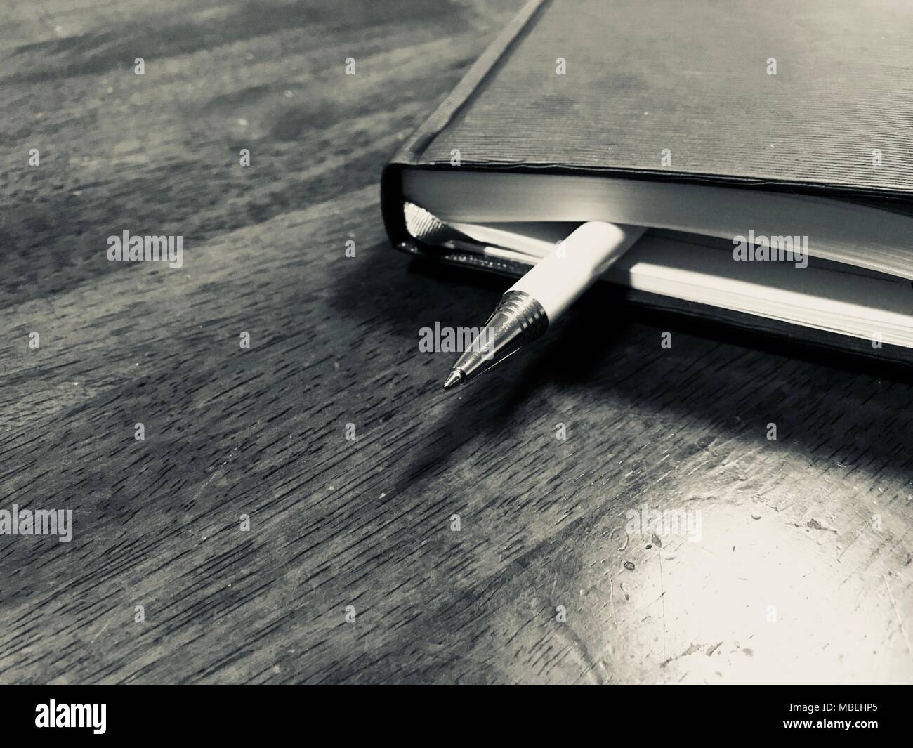 Laptop books notebook pen hi-res stock photography and images - Alamy