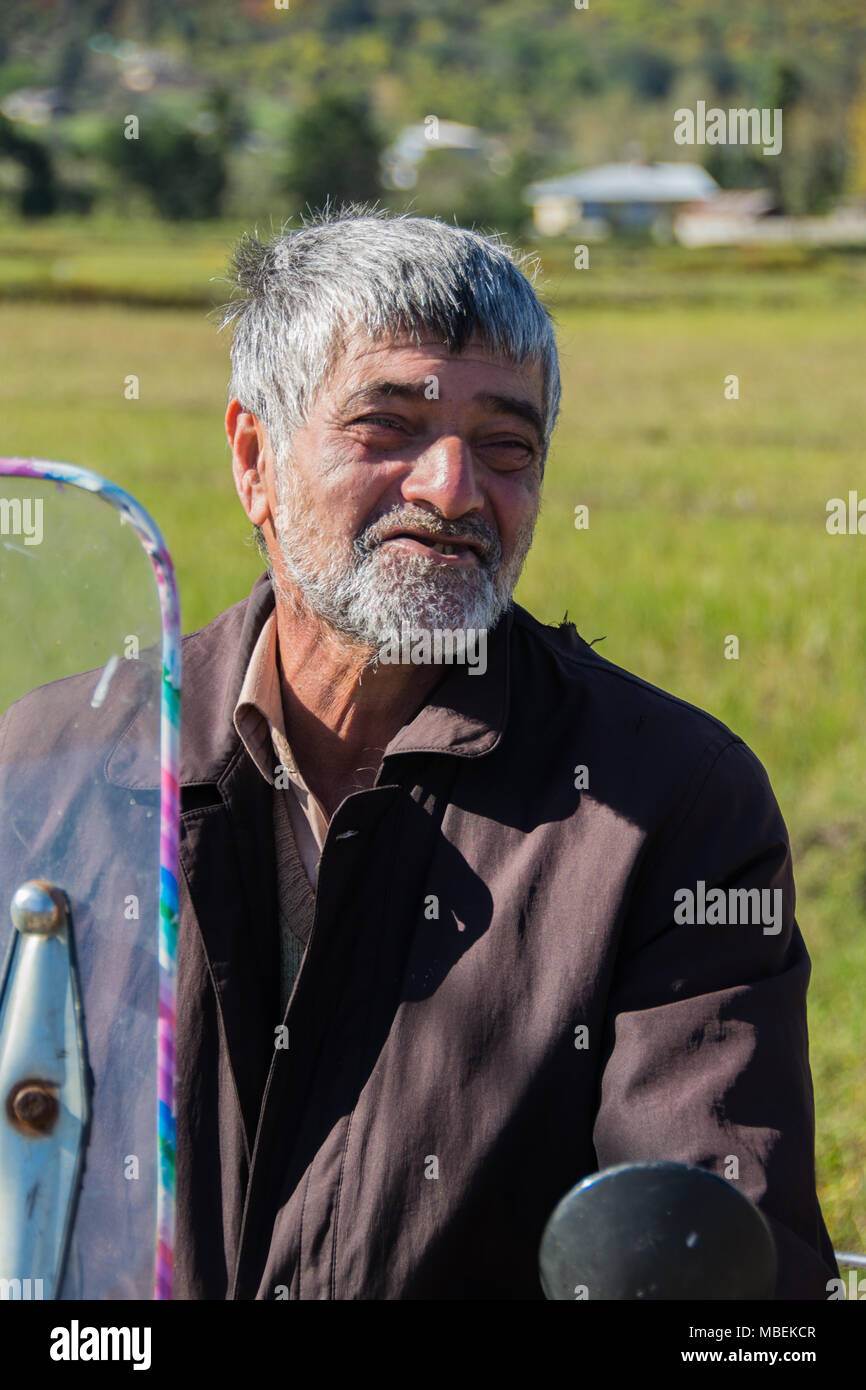 Old iranian man hi-res stock photography and images - Alamy