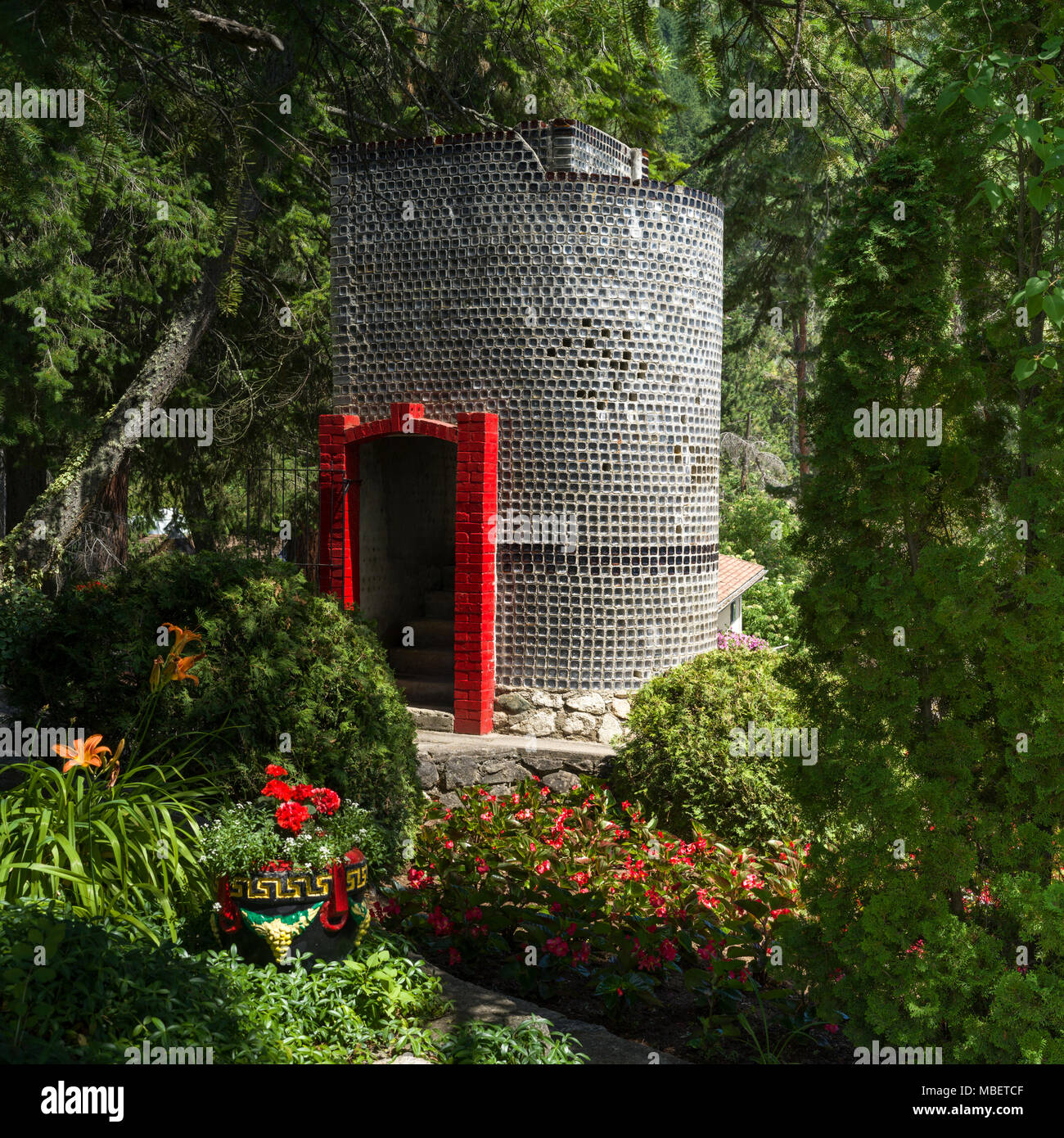 Glass bottle house and formal garden, Boswell Bottle House, Boswell ...
