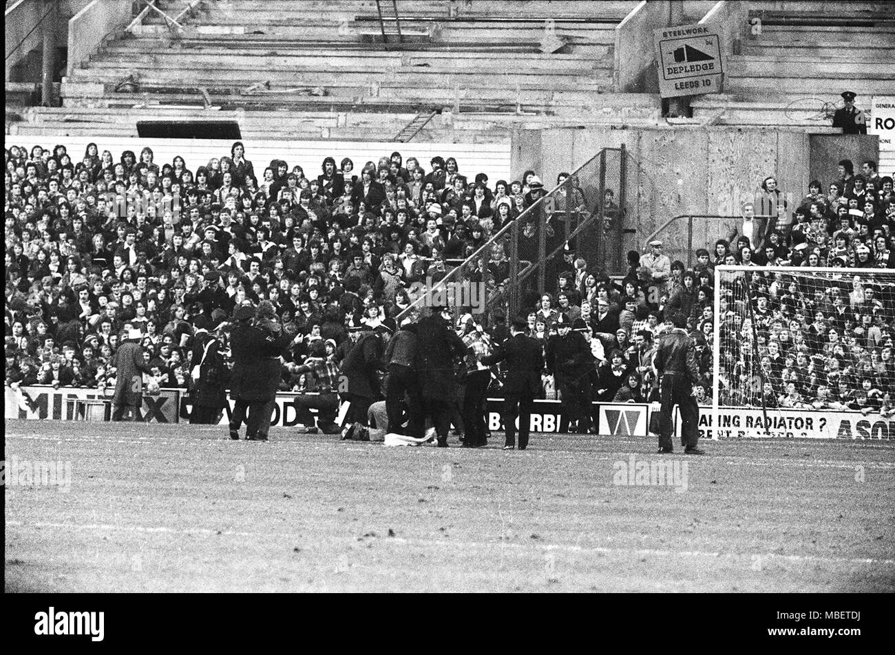 Leeds v Cardiff 1975 Stock Photo - Alamy