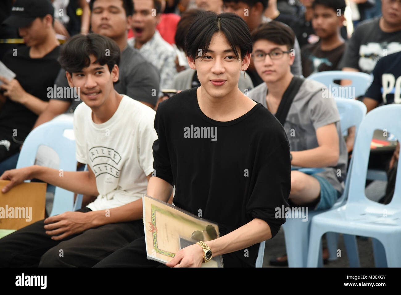 Bangkok, Thailand. 09th Apr, 2018. Kunpimook Bhuwakul (wear black shirt ...