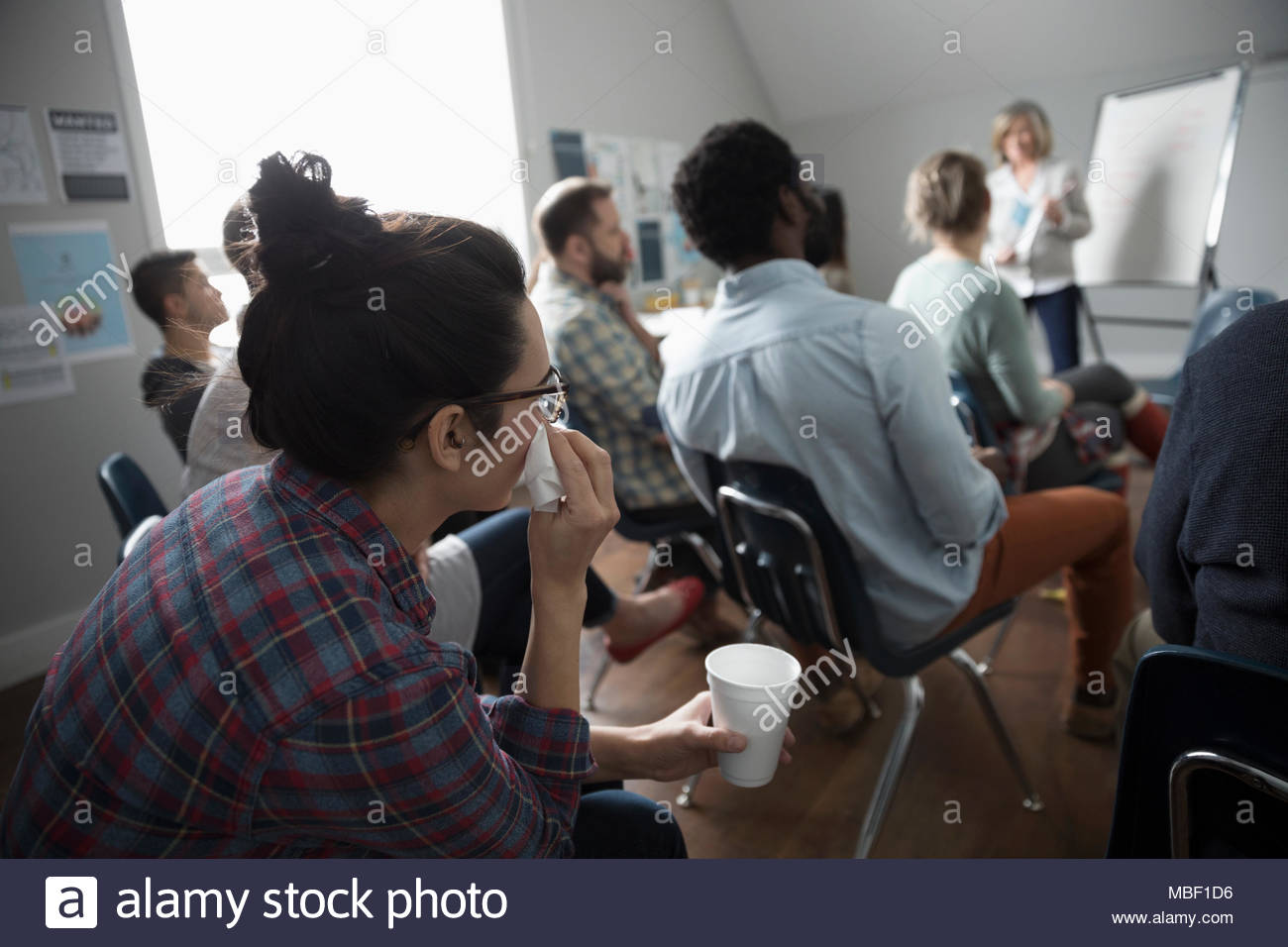 Tissue crying hi-res stock photography and images - Alamy