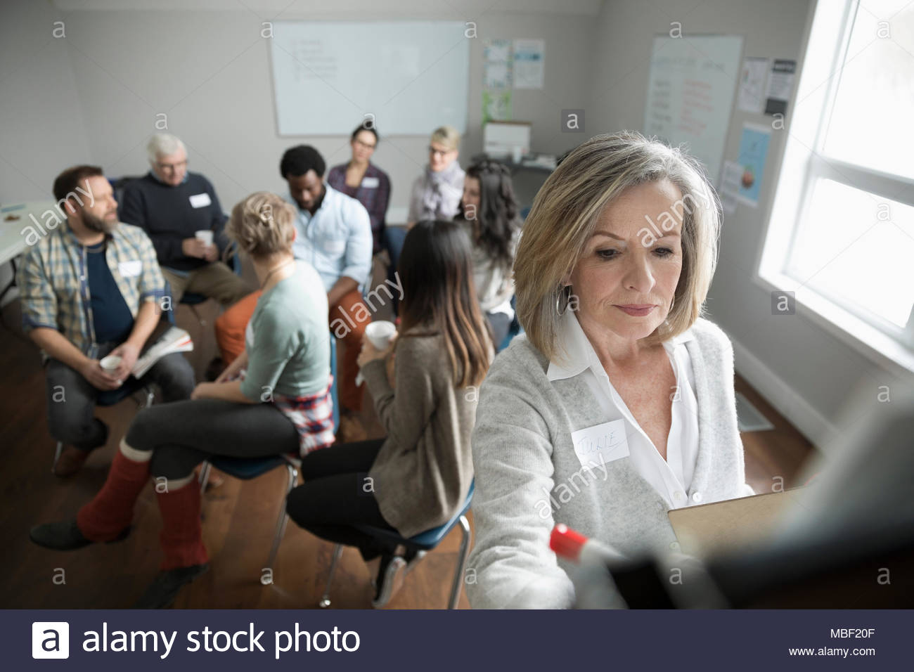 Helping speaker hi-res stock photography and images - Alamy