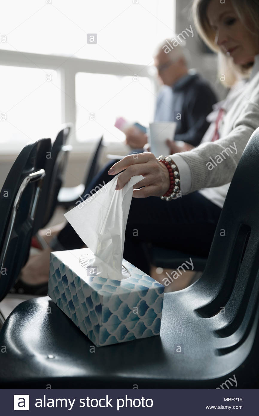 Woman tissue box hi-res stock photography and images - Alamy