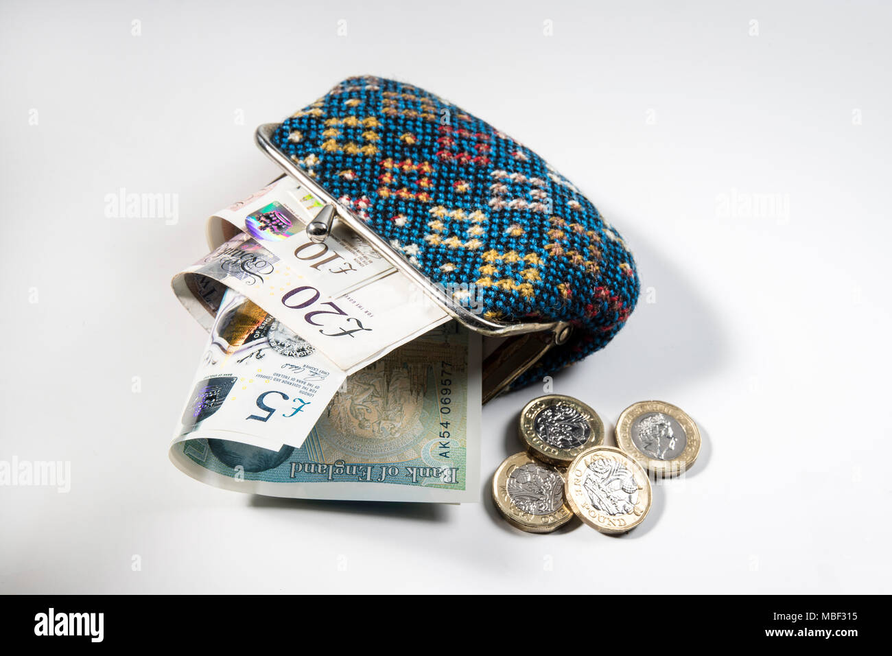 Uk money notes coins purse hi-res stock photography and images - Alamy