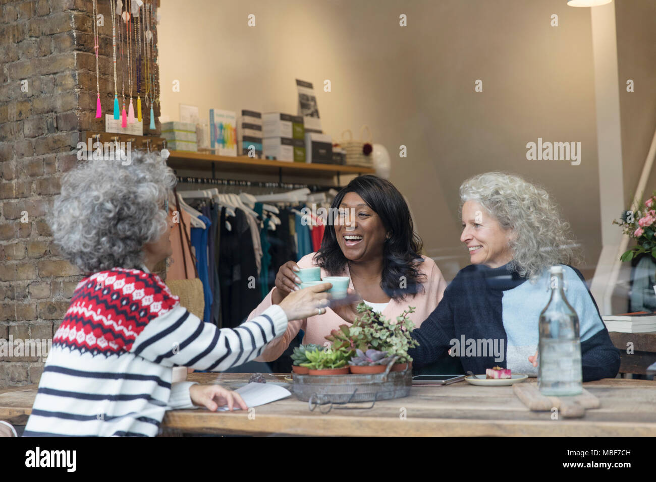 Women drinking tea in hi-res stock photography and images - Alamy