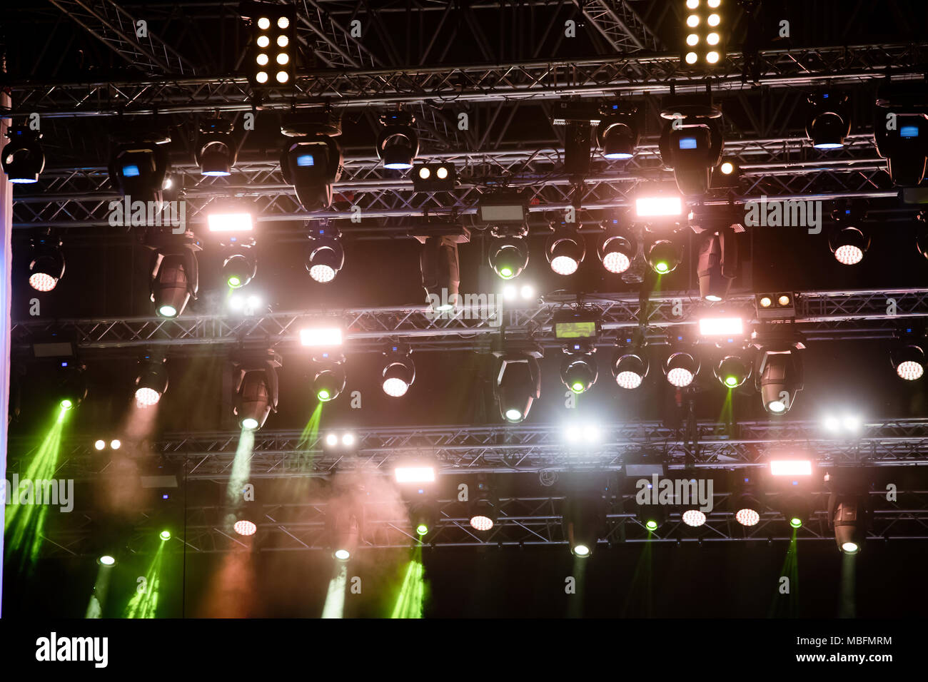Empty concert stage hi-res stock photography and images - Alamy