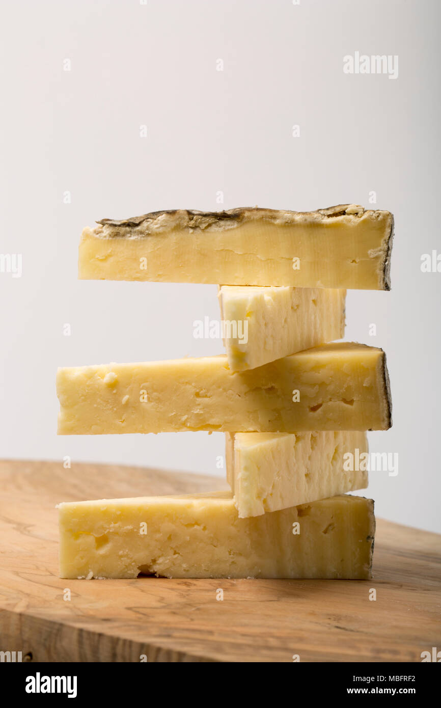 Supermarket cheese britain hi-res stock photography and images - Alamy
