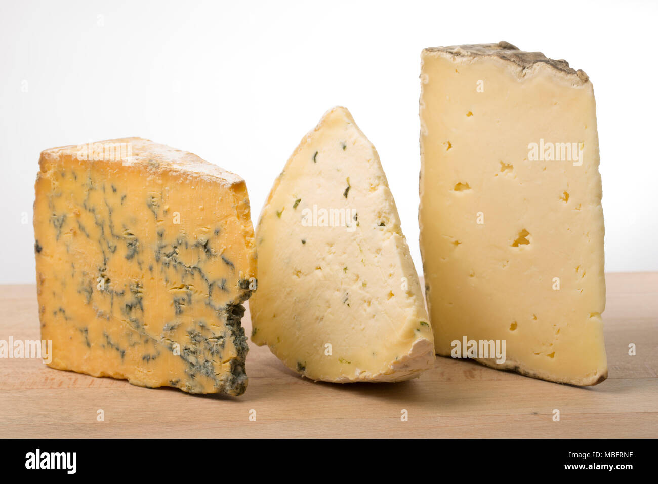 English cheeses hi-res stock photography and images - Alamy