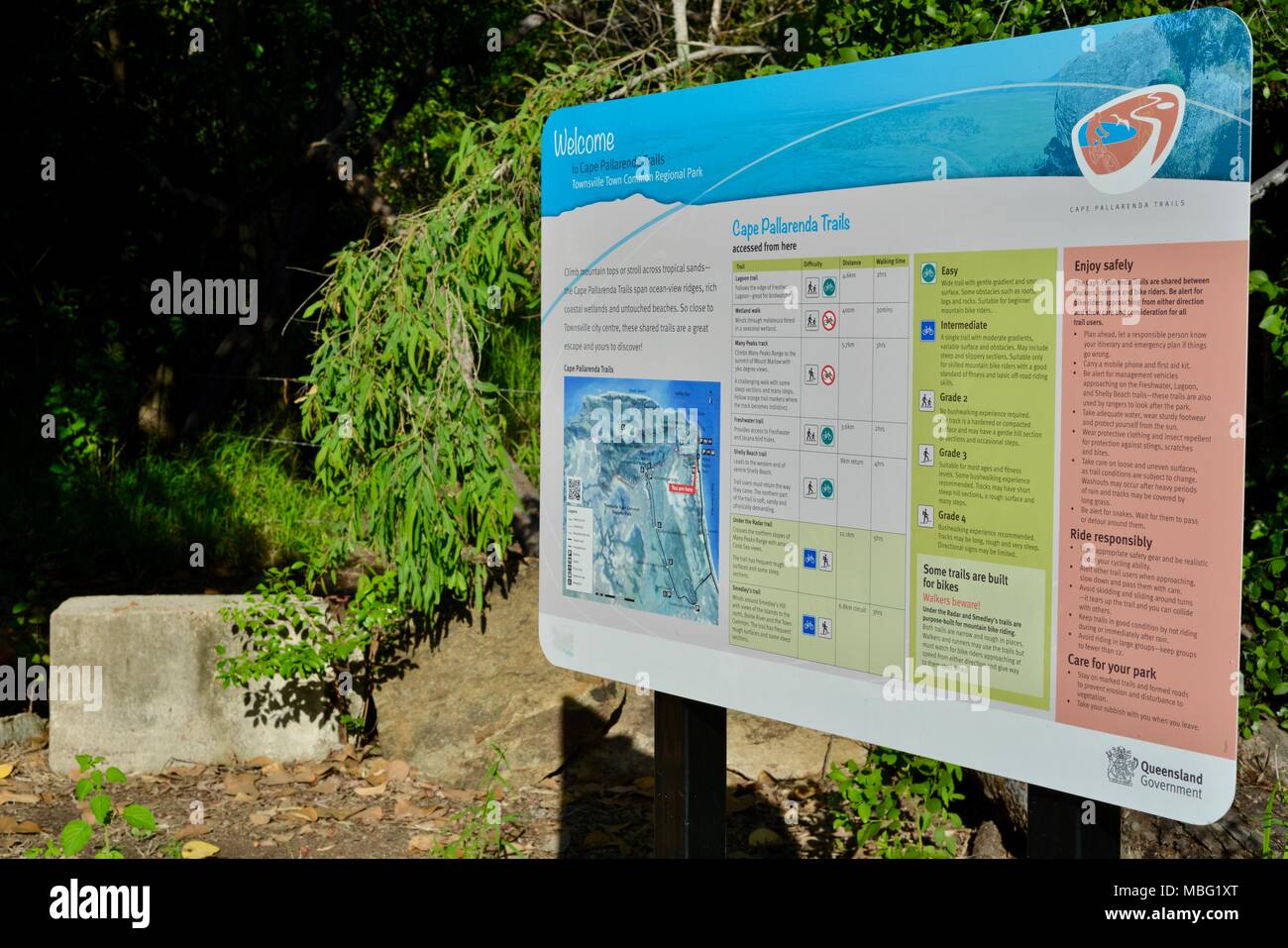 Real life maps hi-res stock photography and images - Alamy