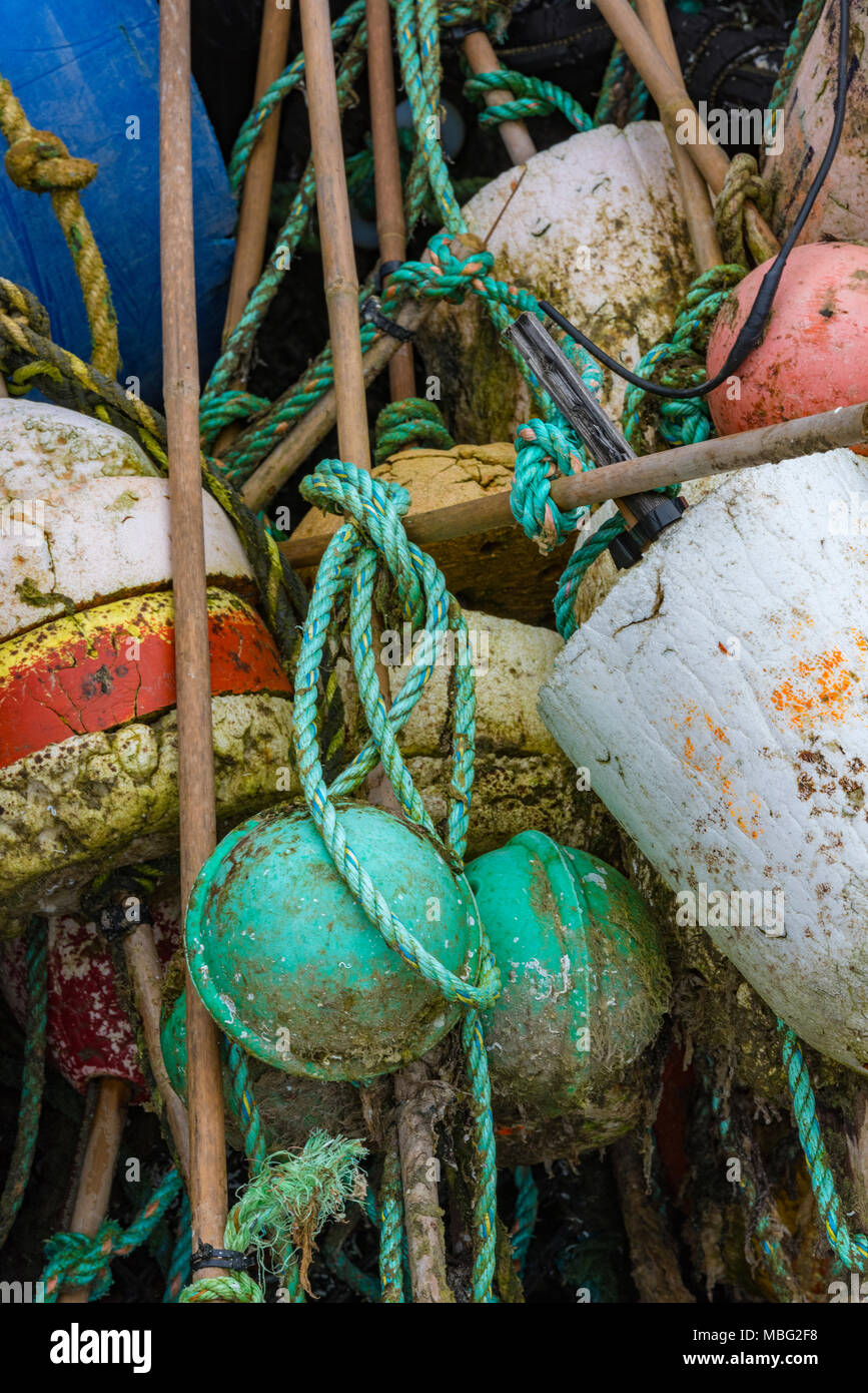 Jumble of ropes hi-res stock photography and images - Alamy